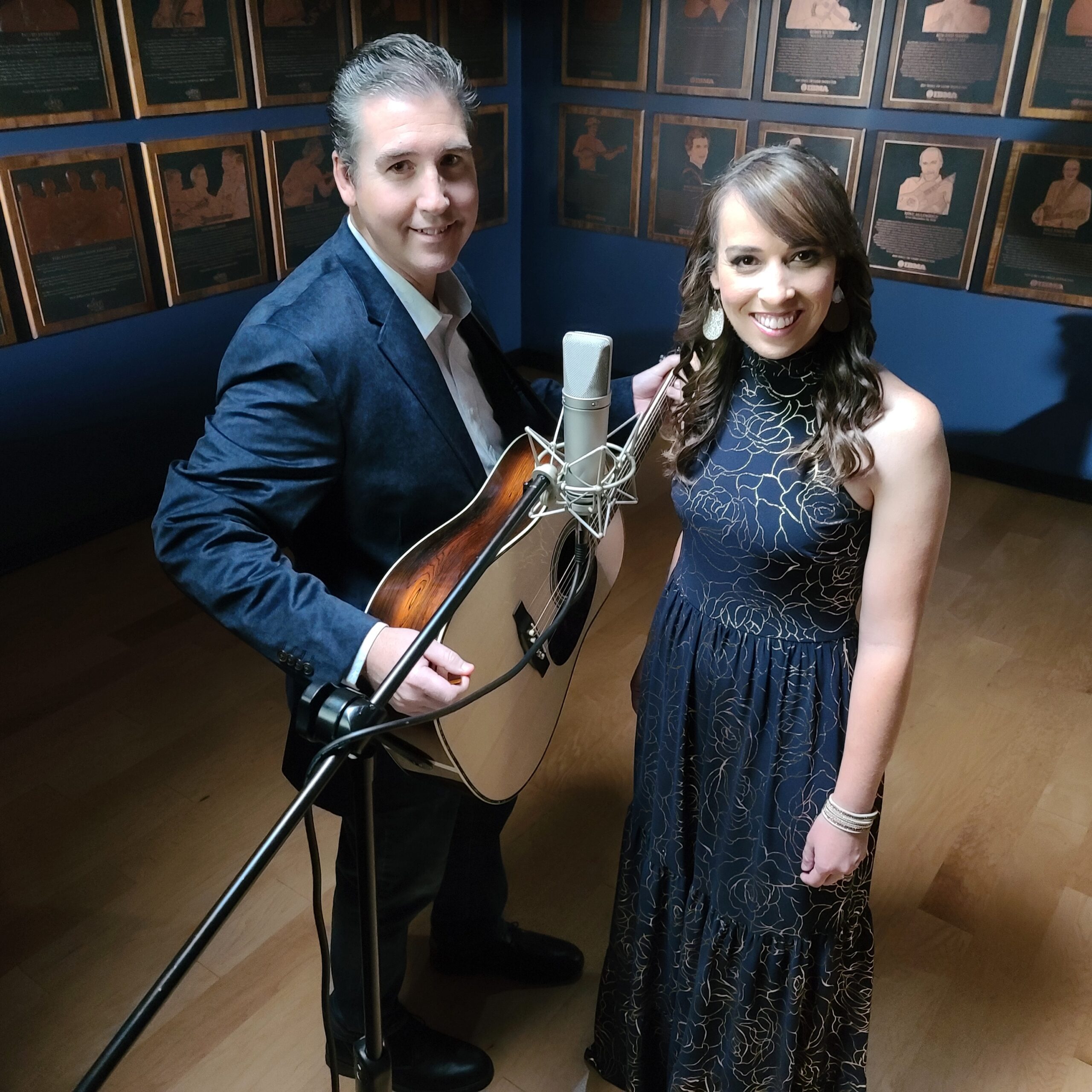 Holidays with bluegrass artists Darin and Brooke Aldridge | Boca Beacon