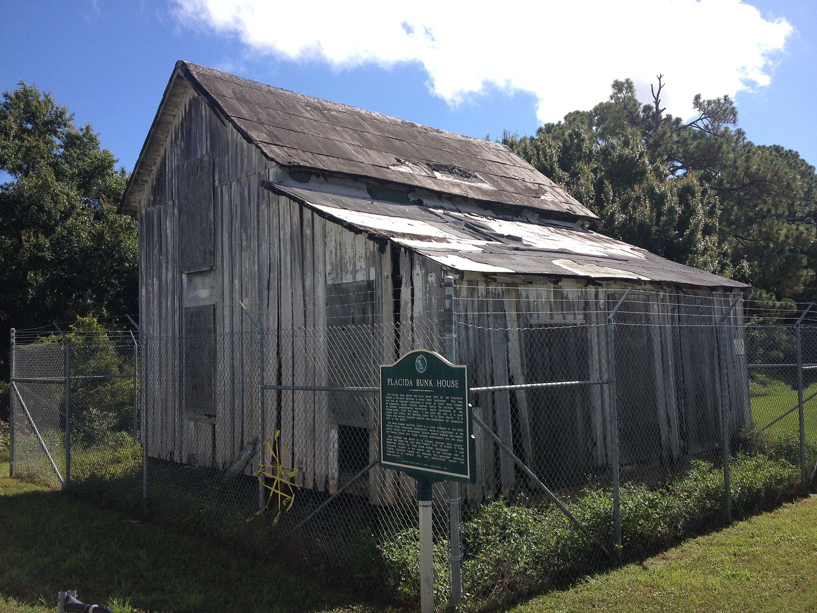 Placida Bunkhouse still needs attention, entrance to Boca Grande | Boca Beacon