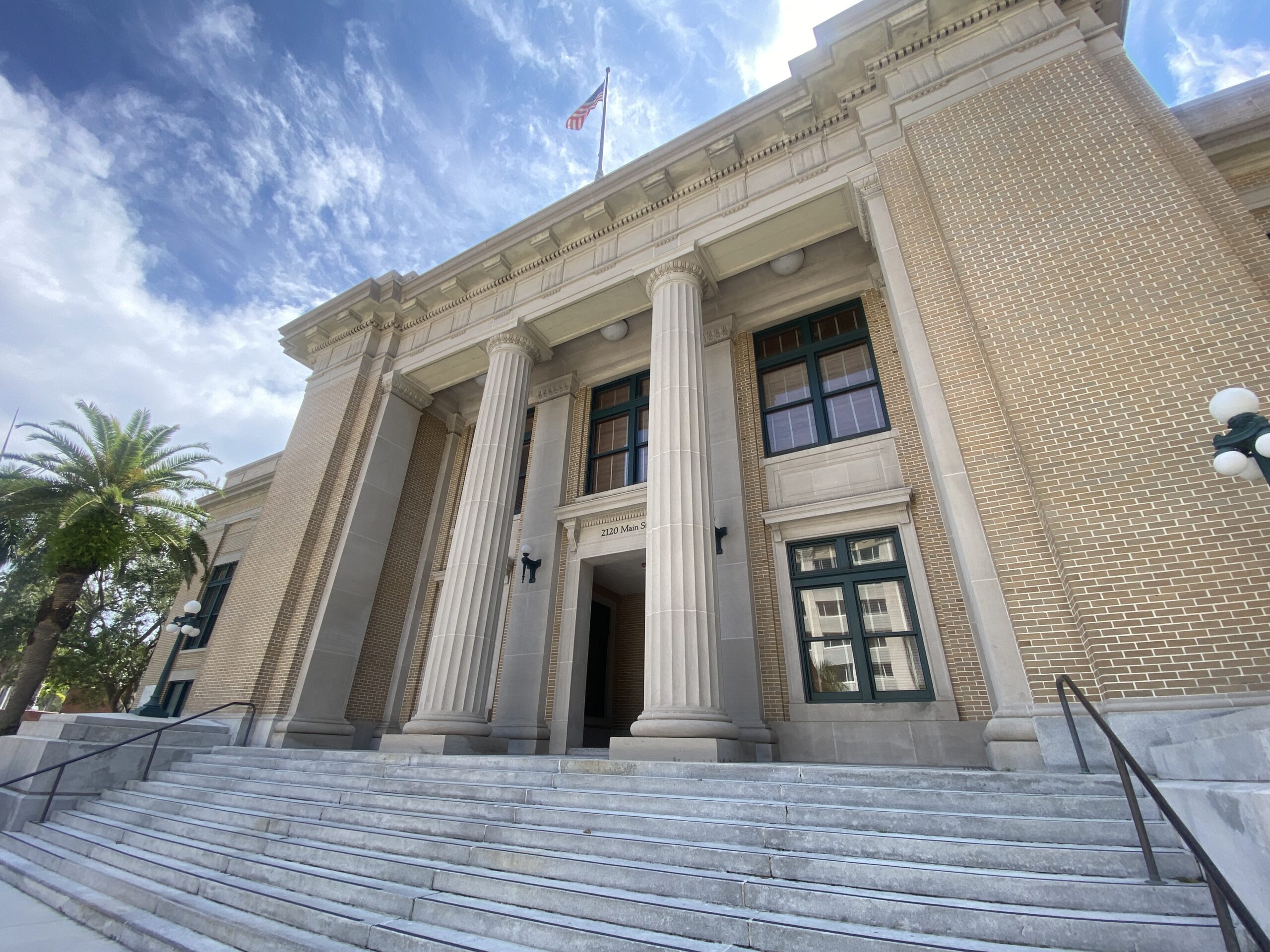 Get to the Lee County Courthouse to visit Commissioners | Boca Beacon